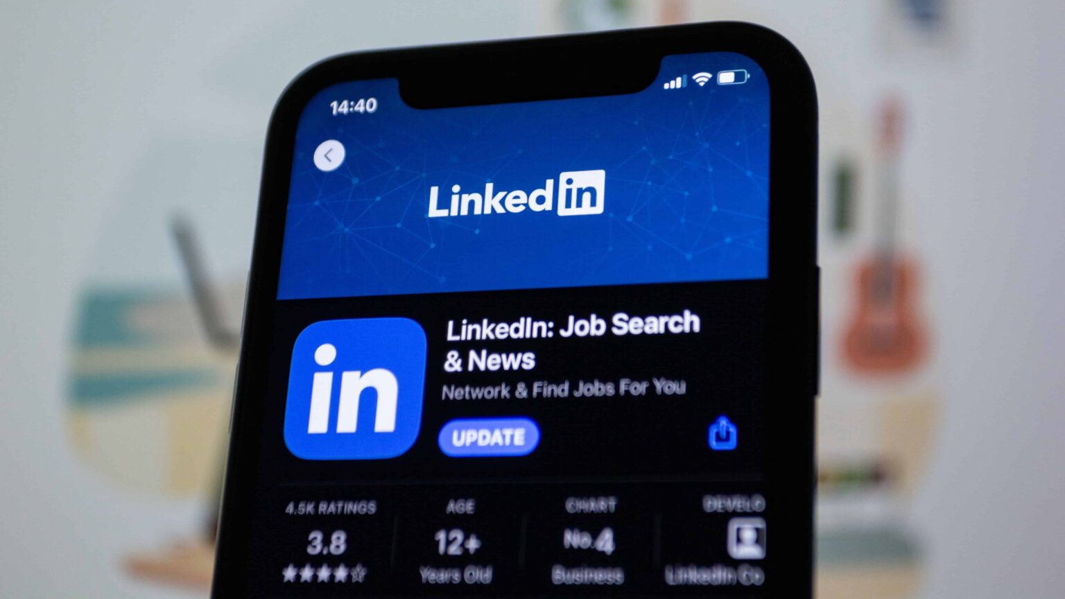 Reach Out: How to Connect with Someone on LinkedIn - Jobscan