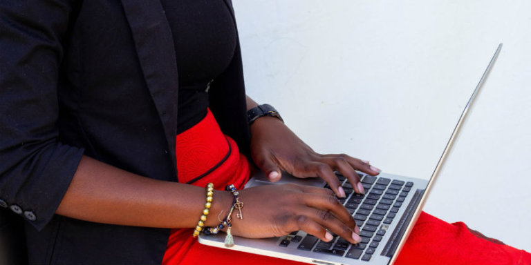 Reach Out: How to Connect with Someone on LinkedIn - Jobscan